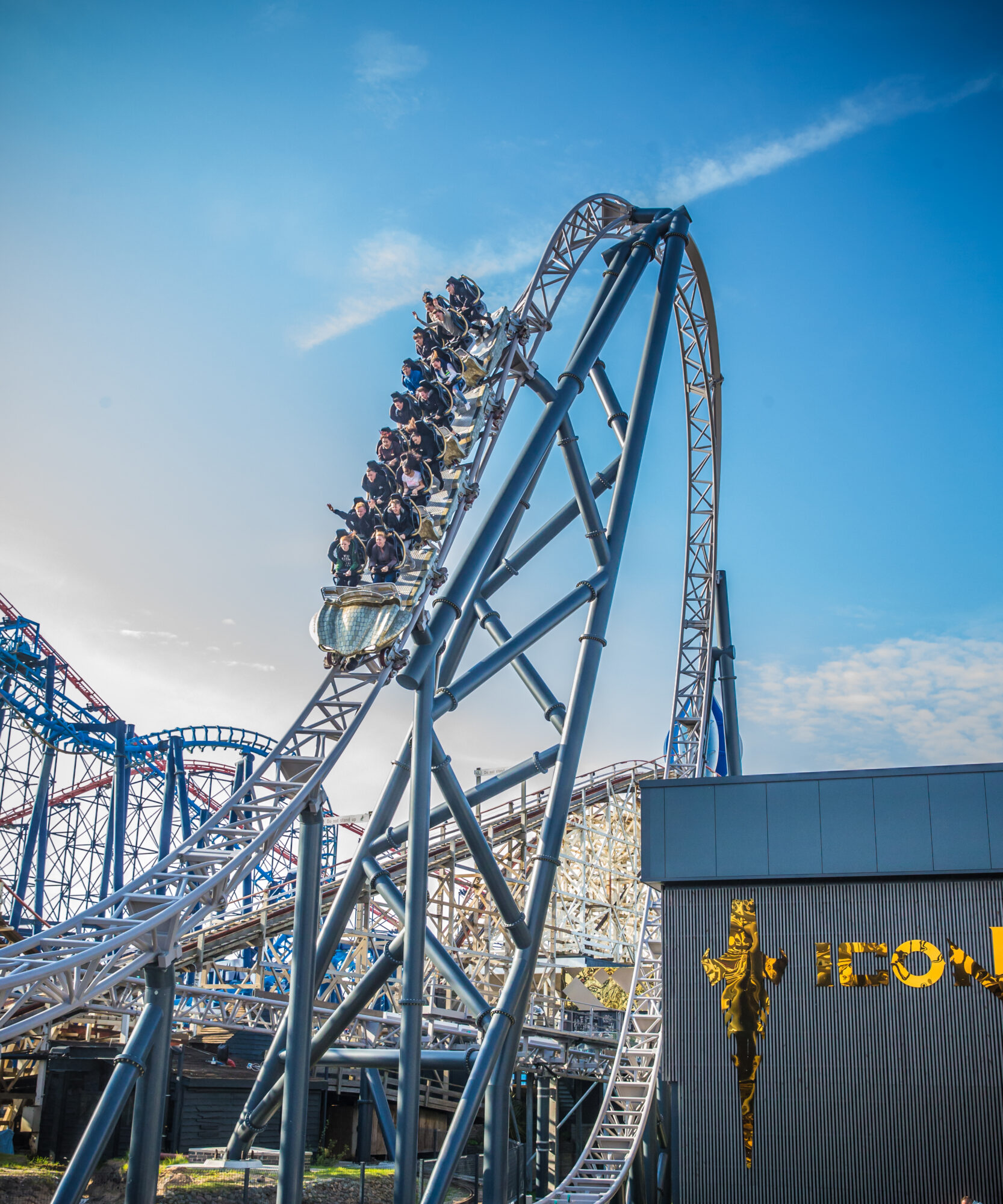 Blackpool Pleasure Beach extends 2020 season - Park World Online