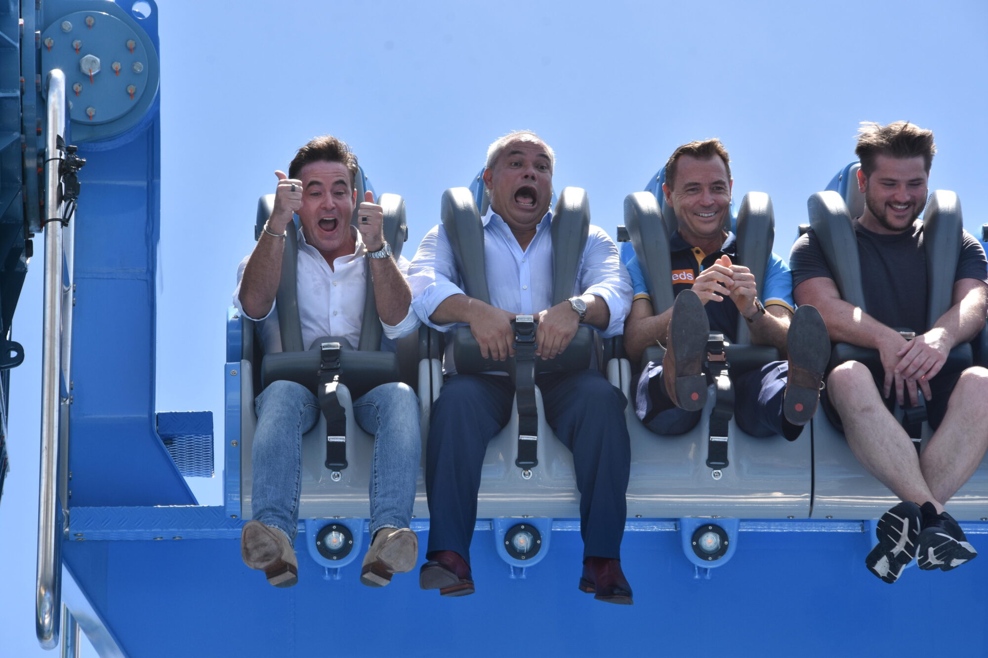 Spin into Sea World on the all new Vortex - Park World Online